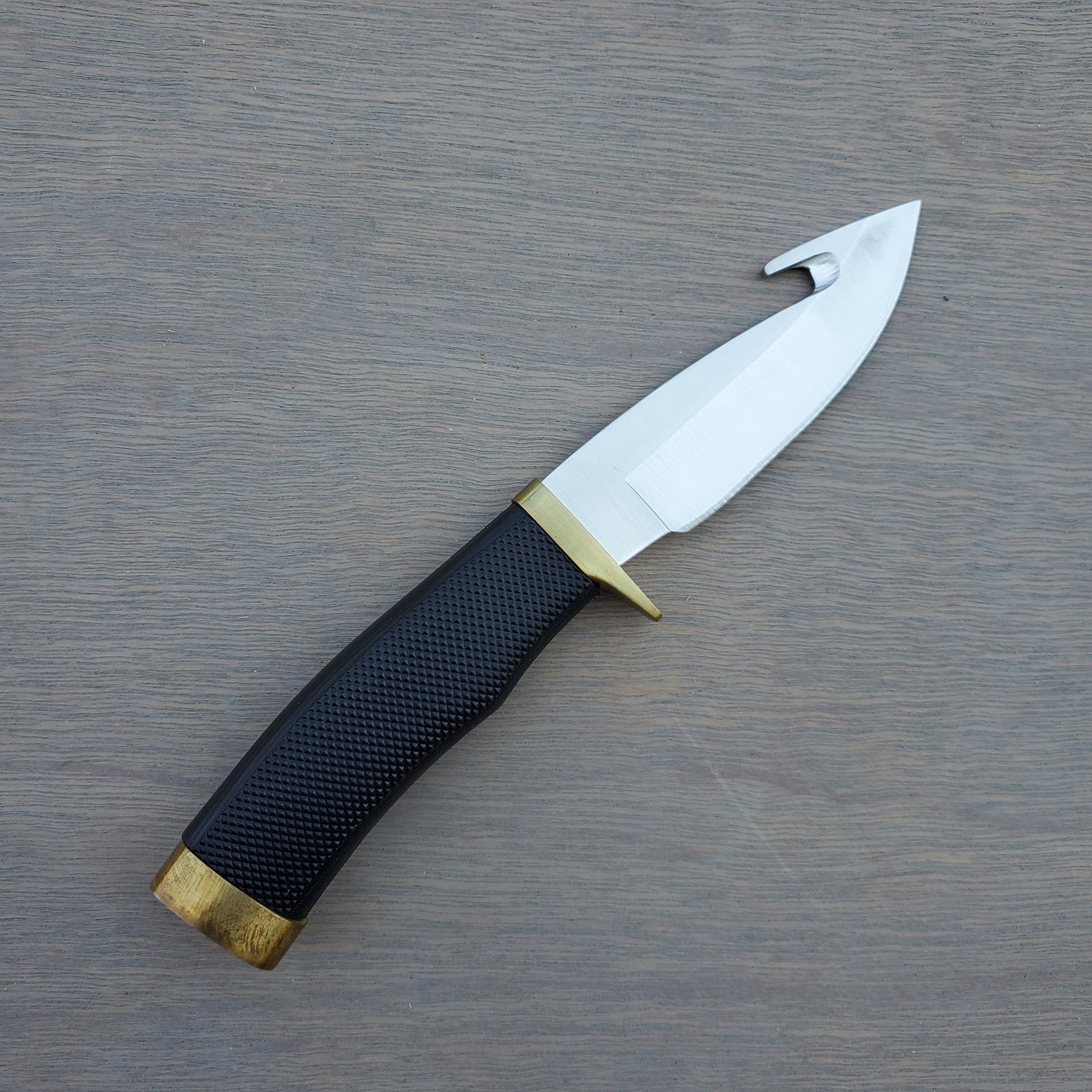 Buck 691 Zipper Skinning Knife Guthook - Rubber Handle – Uptown Cutlery